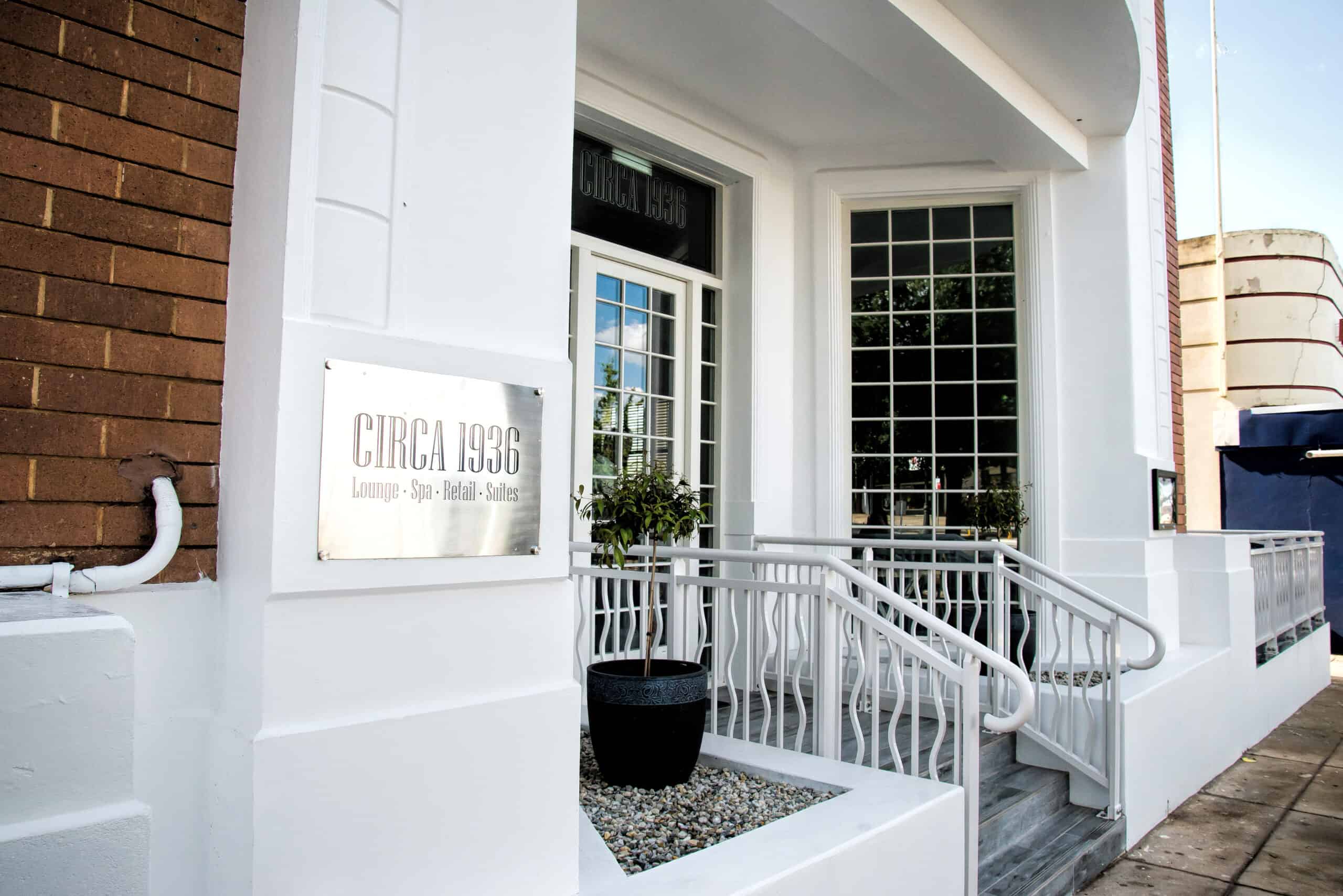 A Memorable Stay at Circa 1936 Art Hotel in Corowa - Truly Expat Travel